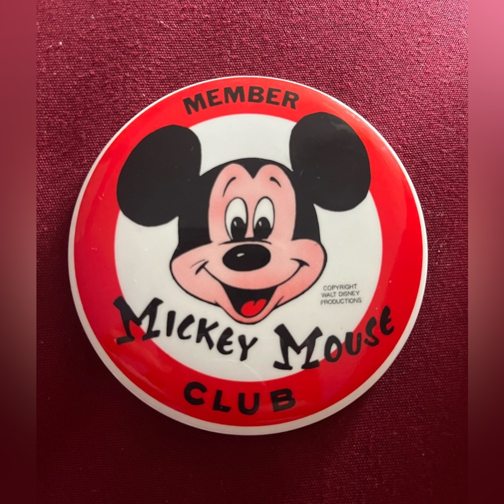 Rare. Vintage Mickey Mouse Club Button - Gem